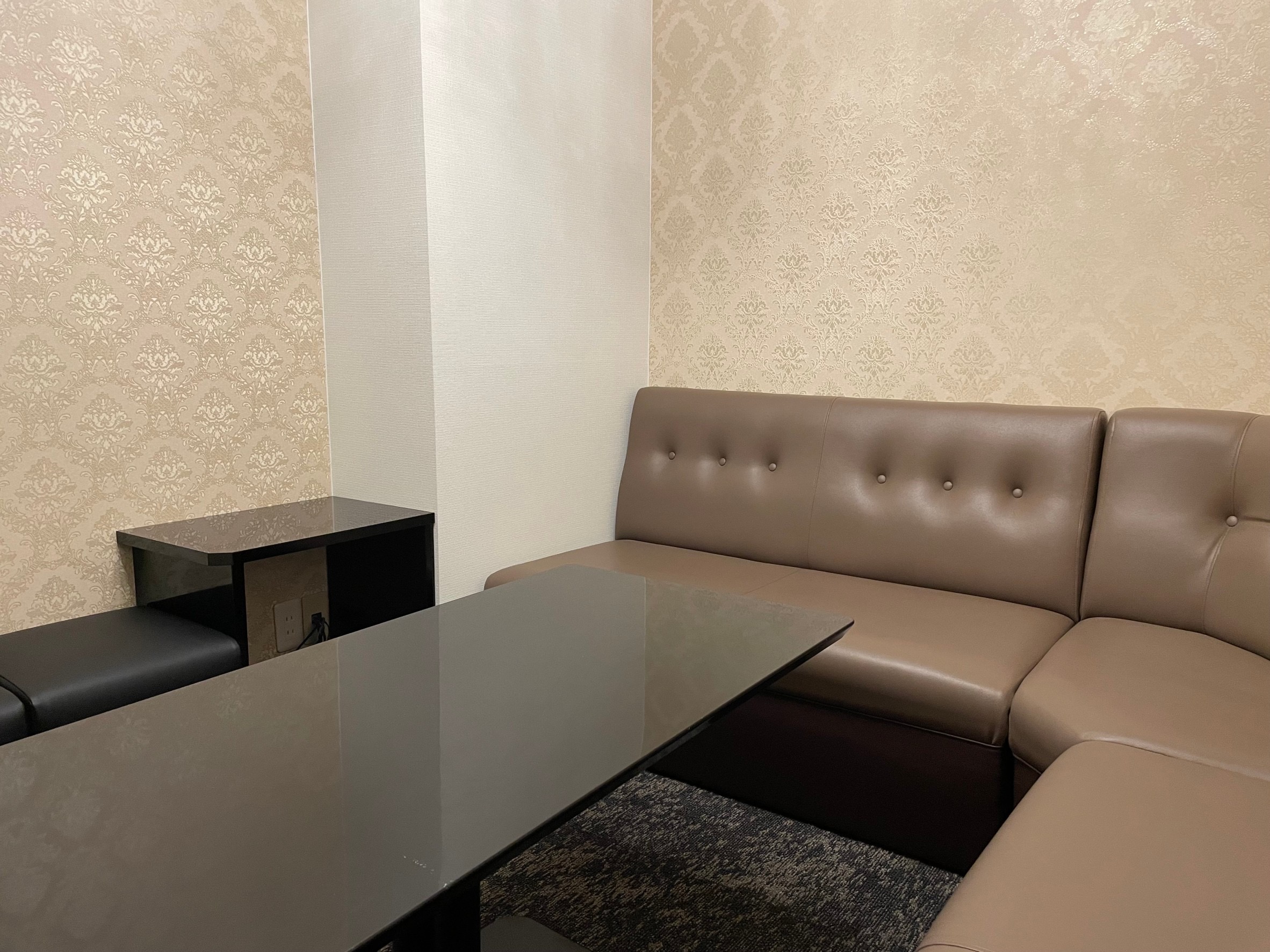 クリスタルビル 301号 店舗 – iLABO Inc.